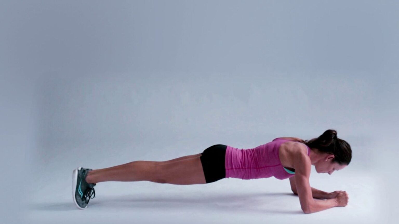 Top Anti-Extension Core Exercises to Strengthen Your Spine - XcelerateGyms