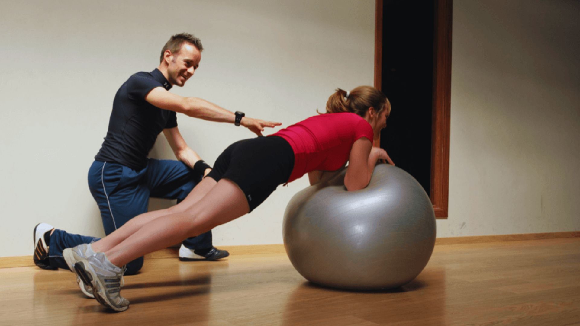Fitness Coach vs Personal Trainer: Which Is Right for You? - XcelerateGyms