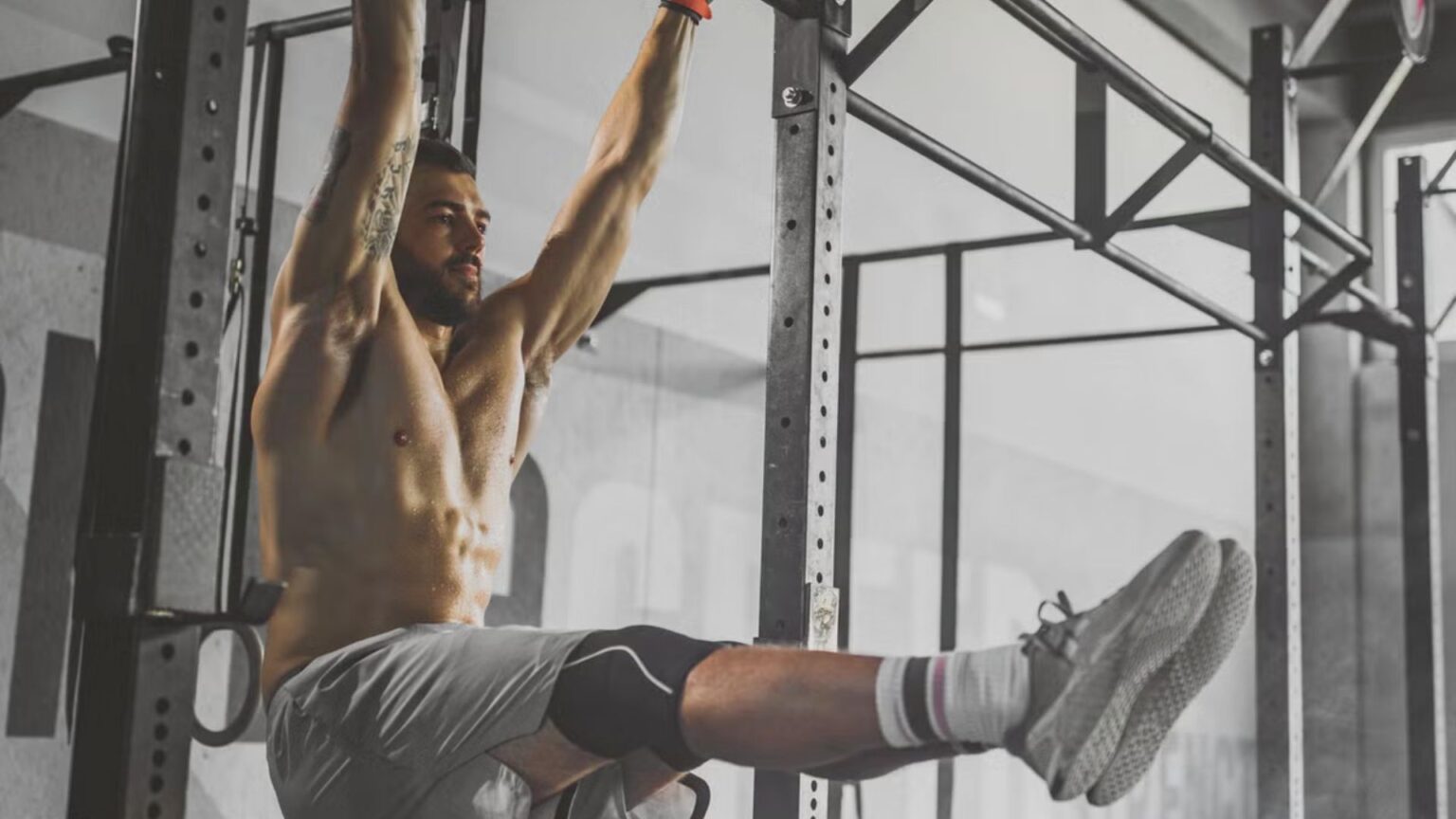 7 Best Hanging Leg Raise Alternative Exercises - XcelerateGyms