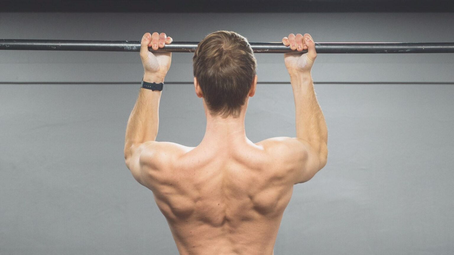11 Different Pull Up Grips and Their Benefits - XcelerateGyms