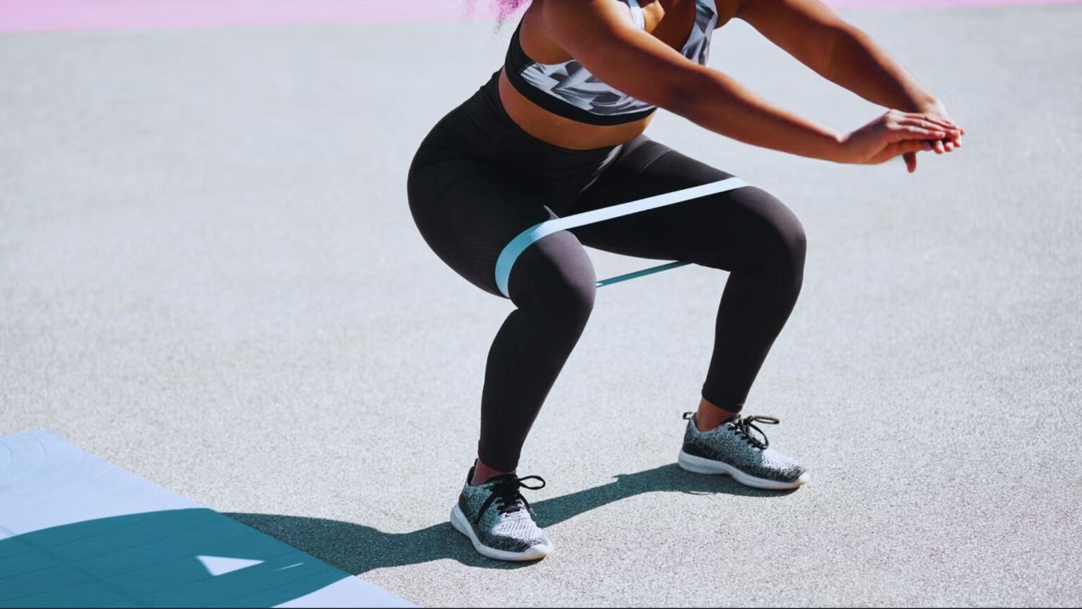 Does Hip Abduction Make Hips Bigger Fast? What Works - XcelerateGyms