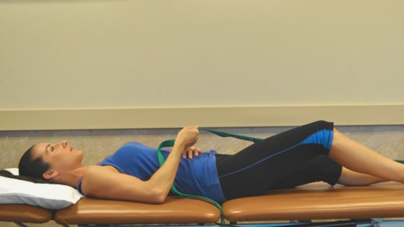 Heel Slides Exercise: Step-by-Step Guide for Knee Recovery - XcelerateGyms
