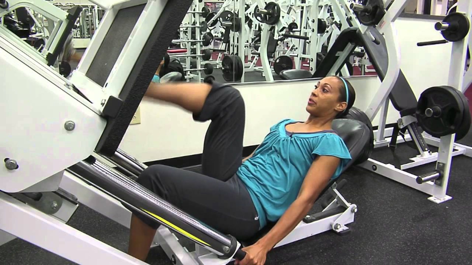 Average Leg Press Weight for Female: What You Need to Know - XcelerateGyms